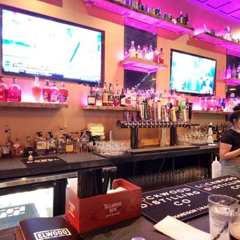 THE ELWOOD BFD - Updated October 2025 - 68 Photos & 94 Reviews - 7550 ...