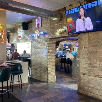 WAVERLY INN PUB & PIZZERIA - Updated August 2025 - 40 Photos & 61 ...