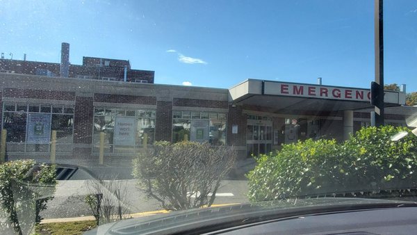 RWJ UNIVERSITY HOSPITAL RAHWAY - Updated January 2026 - 30 Reviews ...