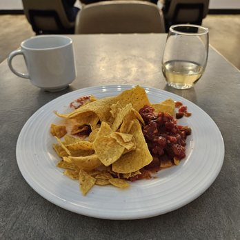 PLAZA PREMIUM LOUNGE TORONTO - Updated August 2024 - 283 Photos & 104 ...