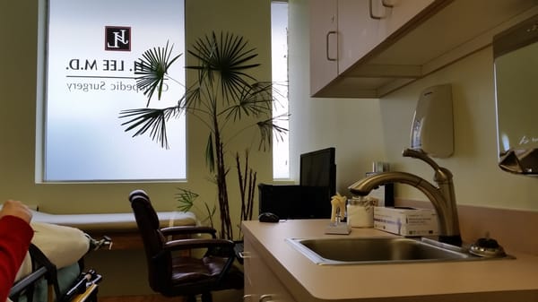 JAI LEE, MD - Updated October 2025 - 23 Reviews - 520 S Virgil Ave, Los ...