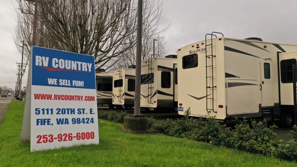 RV COUNTRY - Updated June 2026 - 16 Photos & 88 Reviews - 5111 20th St ...