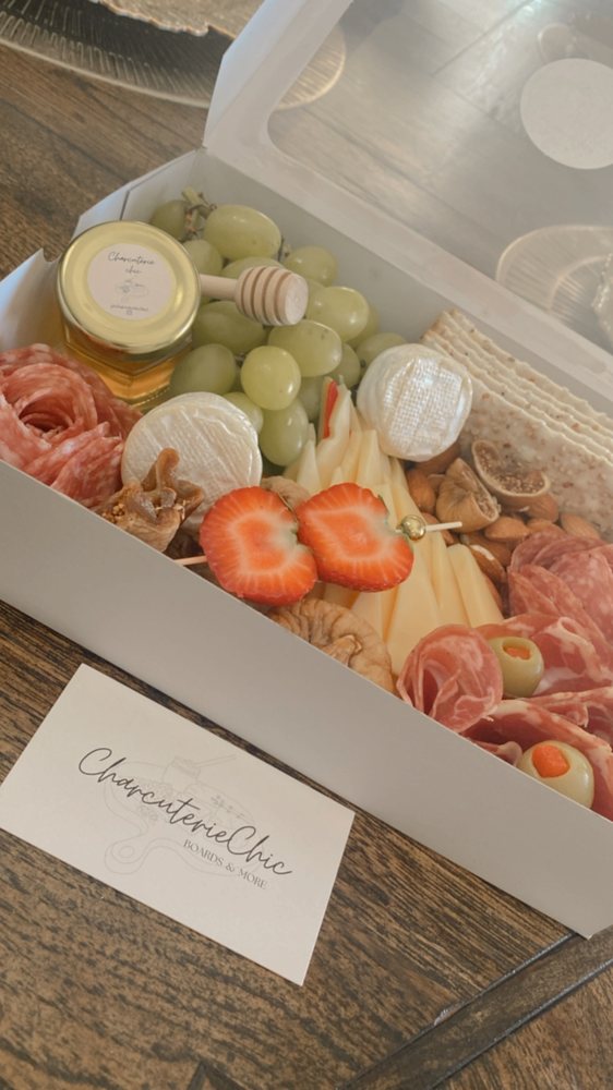 CHARCUTERIE CHIC - Updated May 2025 - Tucson, Arizona - Food Delivery ...