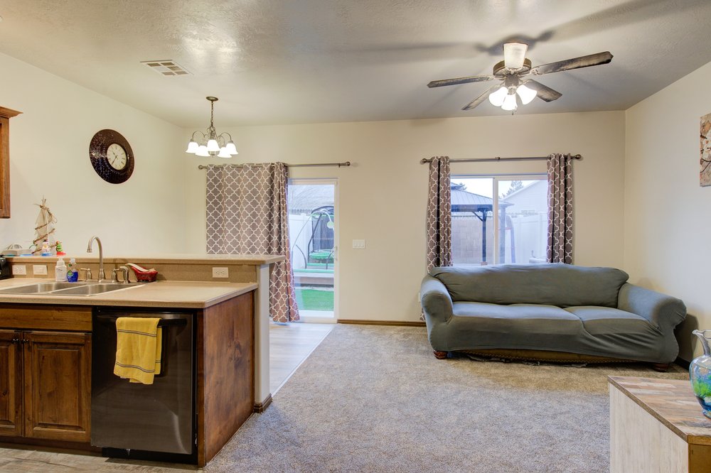 DAVID HORNICK - STRATUM REAL ESTATE GROUP - Updated December 2025 ...