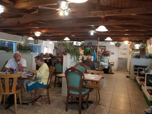 APOLLO DINER - Updated May 2025 - 73 Photos & 115 Reviews - 201 W ...