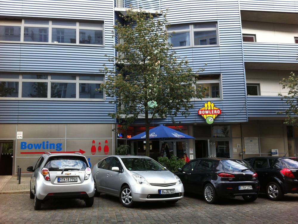 BOWLERO BOWLING BERLIN - Updated July 2025 - 20 Reviews - Samariterstr ...