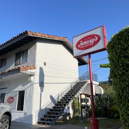 JONESY’S FRIED CHICKEN - Updated October 2025 - 195 Photos & 118 ...