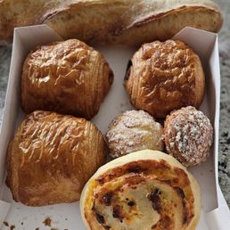 MAISON BENOIT - Updated December 2025 - 830 Photos & 477 Reviews - 402 ...