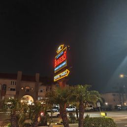 LOUIS BURGERS IV - Updated October 2025 - 644 Photos & 780 Reviews ...