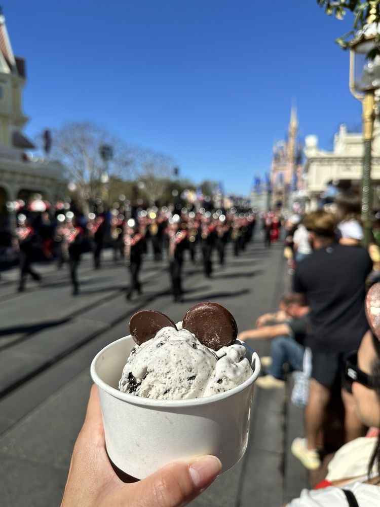 PLAZA ICE CREAM PARLOR - Updated July 2024 - 208 Photos & 109 Reviews ...