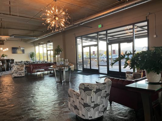 IRON WOOD & ICE URBAN KITCHEN & BAR - Updated August 2024 - 33 Photos ...