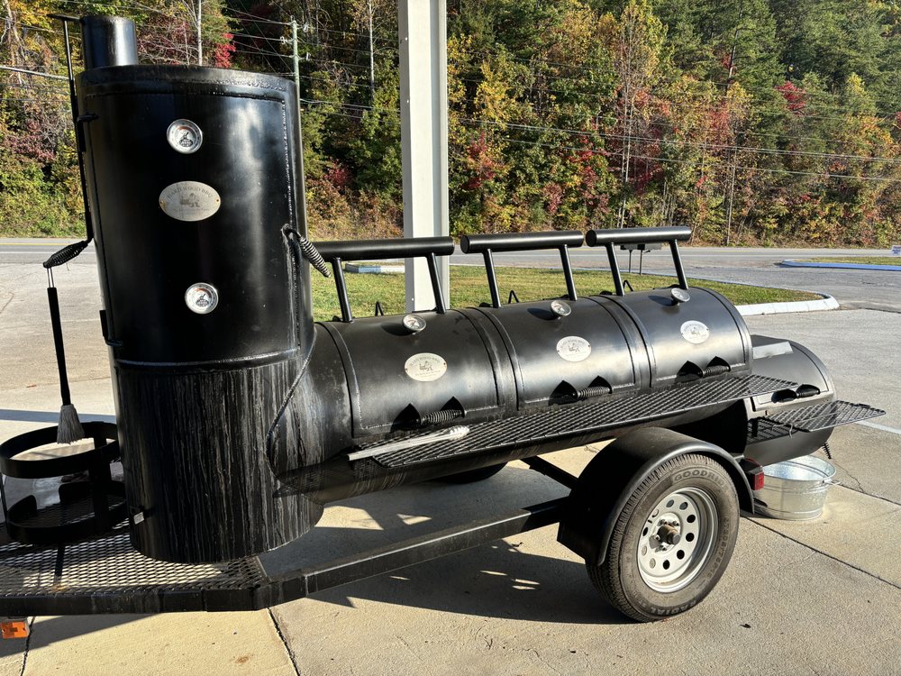 HARDWOOD BBQ - Updated September 2025 - 26 Photos & 28 Reviews - 2014 W Governor John Sevier Hwy ...