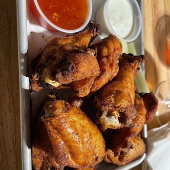 WARPED WING BARREL ROOM & SMOKERY - SPRINGBORO - Updated August 2025 ...