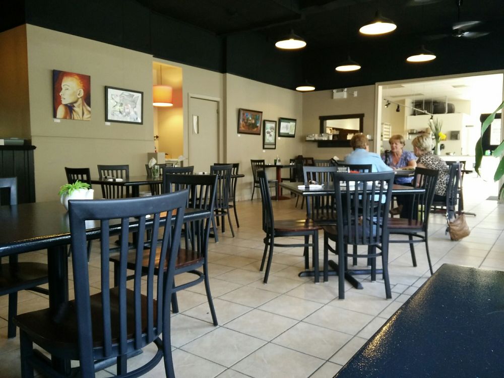 THE MOTLEY KITCHEN - Updated January 2026 - 70 Young Street, Sudbury ...