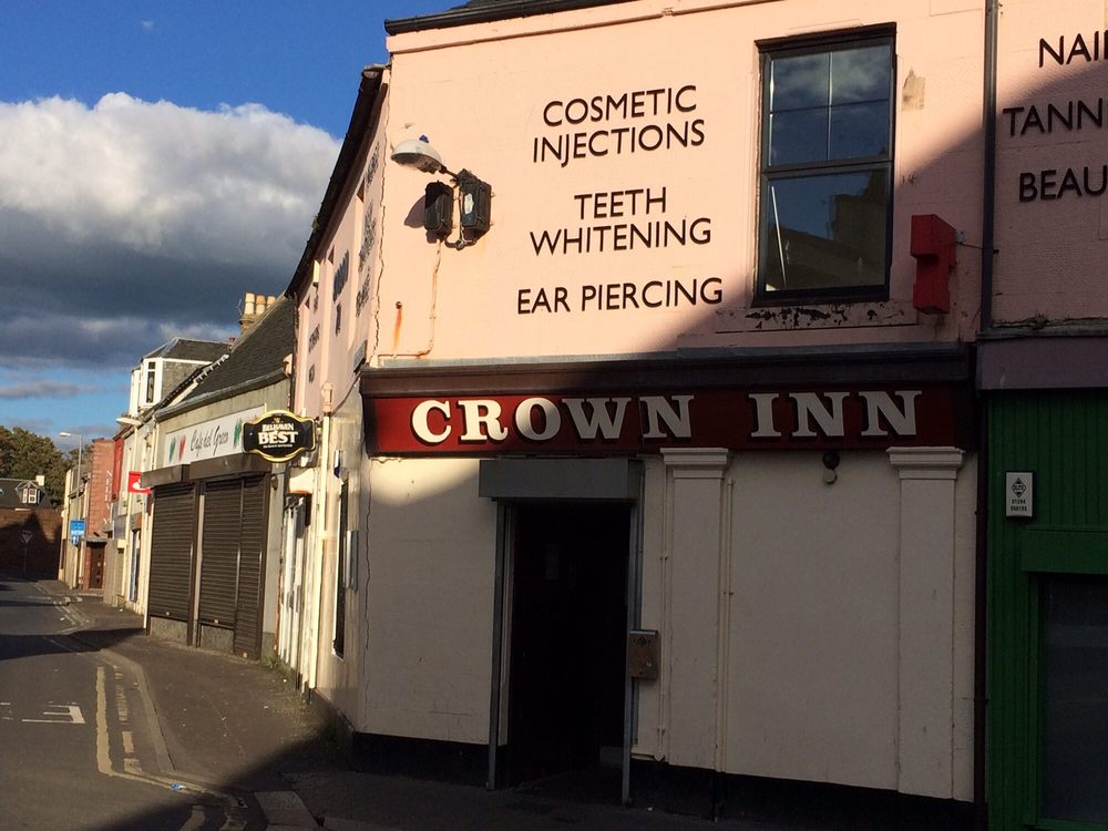 THE CROWN INN - Updated July 2025 - 15 Chapelwell Street, Saltcoats ...