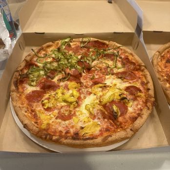 LOUIS PIZZA - Updated December 2025 - 24 Photos & 55 Reviews - 36 ...