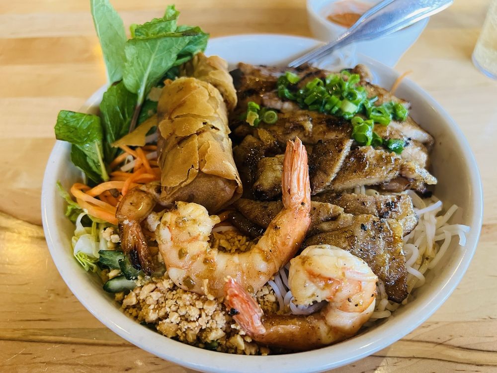 AZ PHO & GRILL - Updated November 2024 - 167 Photos & 141 Reviews - 885 ...