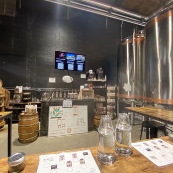 BIG MACHINE BREWERY & DISTILLERY - Updated September 2024 - 148 Photos ...