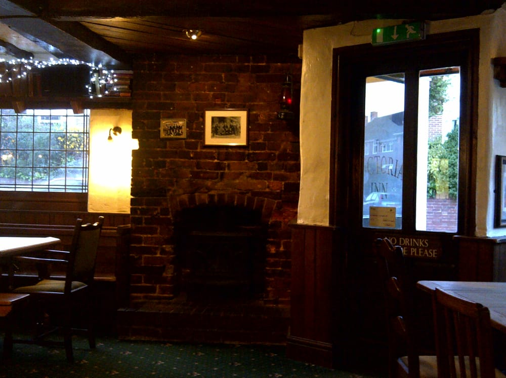 THE VICTORIA PUB - Updated April 2025 - Union Road, Exeter, Devon ...