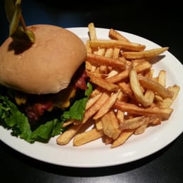 ROXY BURGER - Updated October 2025 - 66 Photos & 86 Reviews - 910 ...