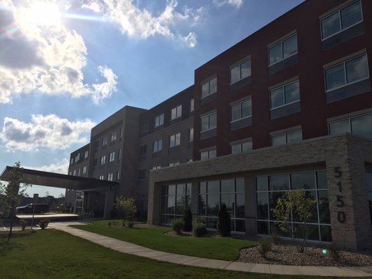 HOLIDAY INN EXPRESS & SUITES - MADISON - Updated August 2024 - 5150 ...