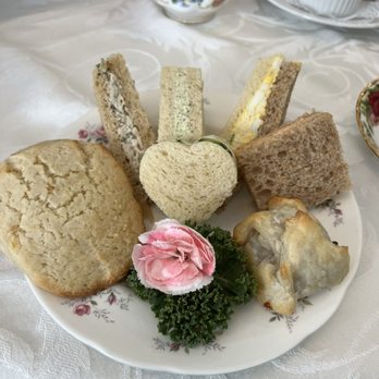 LISA’S TEA TREASURES - Updated April 2025 - 785 Photos & 283 Reviews ...