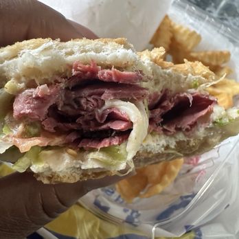 NEW YORK GOURMET DELI - Updated September 2024 - 47 Photos & 21 Reviews ...