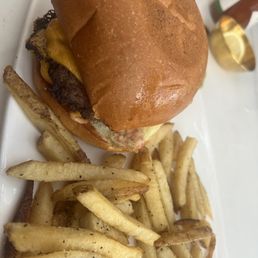 TASTE ON MAIN - Updated January 2026 - 439 Photos & 266 Reviews - 116 ...