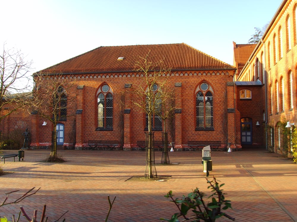 GYMNASIUM NEUKLOSTER - Updated September 2024 - August-Bebel-Allee 9 ...