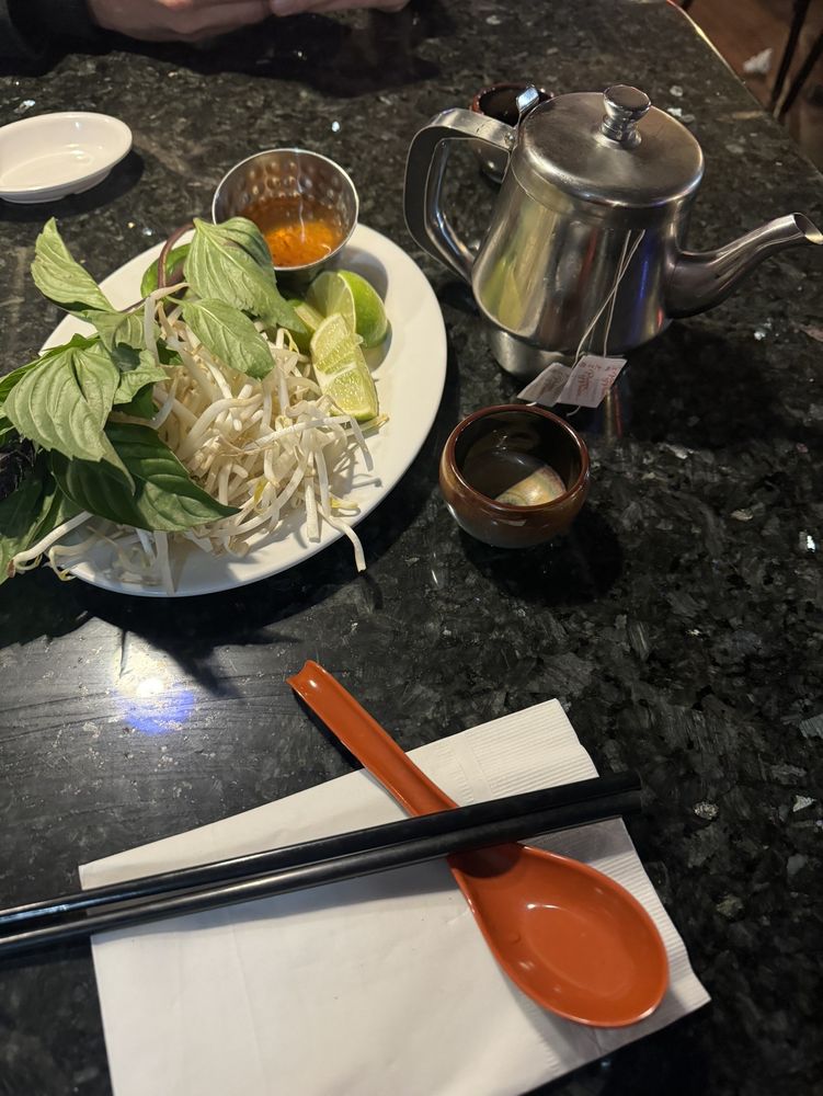 PHO 555 - Updated January 2026 - 112 Photos & 187 Reviews - 1098 S ...