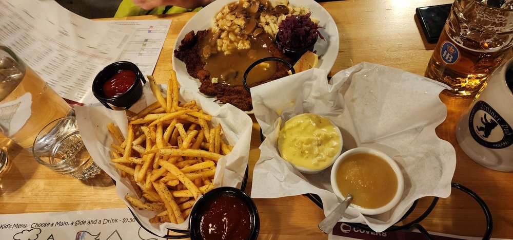 BERLINER PUB - 632 Photos & 661 Reviews - 221 Main Ave S, Renton ...