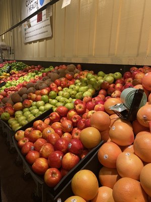 FRESHFIELDS FARM - 471 Photos & 402 Reviews - 400 E Compton St, Orlando ...