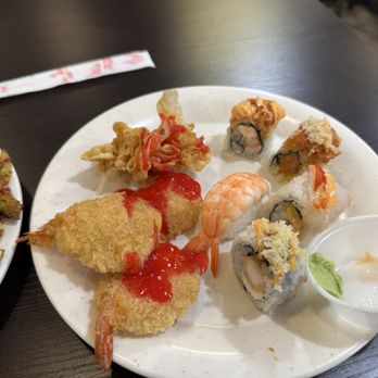 OASIS BUFFET - Updated February 2026 - 60 Photos & 75 Reviews - 14135 Main St, Hesperia ...