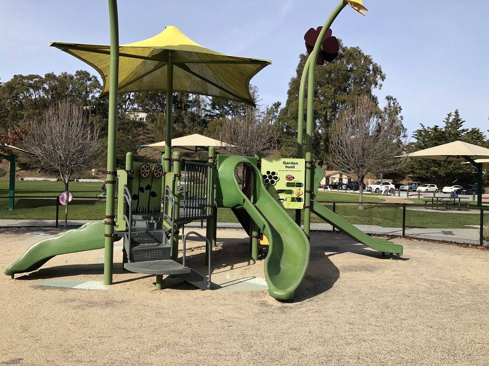 CRESTVIEW PARK - Updated September 2025 - 25 Photos & 27 Reviews - 998A ...