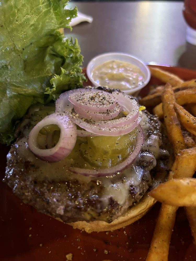 BULLPEN GRILL AND WATERING HOLE - Updated August 2025 - 20 Reviews ...