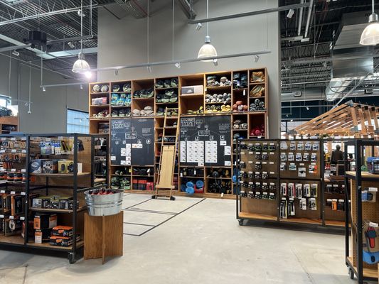 REI - Updated September 2025 - 77 Photos & 236 Reviews - 905 W Eastman ...