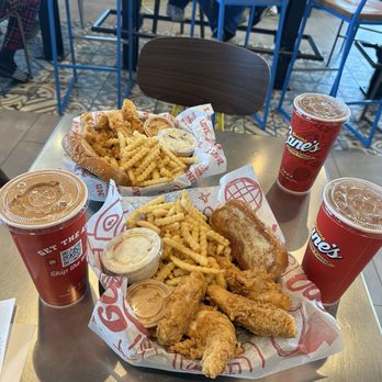 RAISING CANE’S CHICKEN FINGERS - Updated 05/2025 - 212 Photos & 160 ...