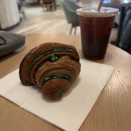 GOOD AMBLER - Updated January 2026 - 679 Photos & 325 Reviews - 216 N ...