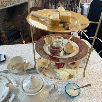 THE FANCY FINCH TEA COTTAGE - Updated April 2025 - 54 Photos - 3403 ...