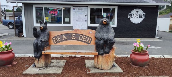 THE BEAR’S DEN - Updated May 2026 - 30 Photos & 74 Reviews - 301 W ...