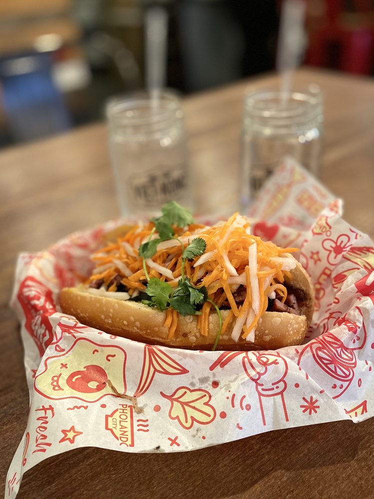 Viet-Nomz Winter Park, Winter Park | Roadtrippers