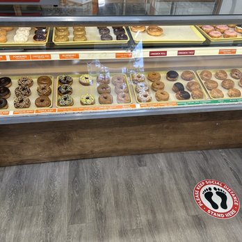 CAROL LEE DONUTS - 73 Photos & 202 Reviews - 1414 N Main St, Blacksburg ...