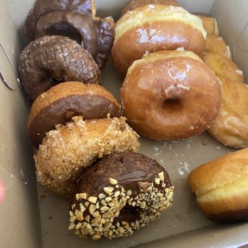 CAROL LEE DONUT SHOP - 28 Photos & 61 Reviews - 7200 Meade St ...