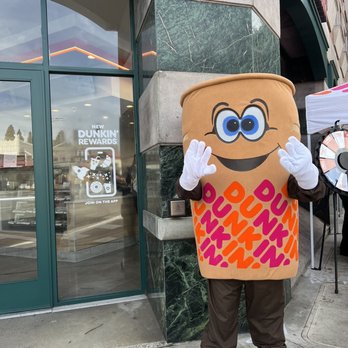 DUNKIN’ - Updated March 2025 - 39 Photos & 39 Reviews - 1001 Gayley Ave ...