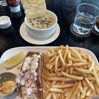 ROW 34 - CAMBRIDGE - Updated December 2025 - 229 Photos & 109 Reviews ...