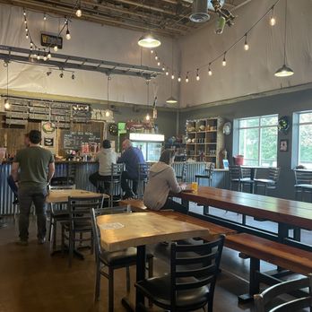 TOP RUNG BREWING COMPANY - Updated October 2025 - 96 Photos & 80 ...