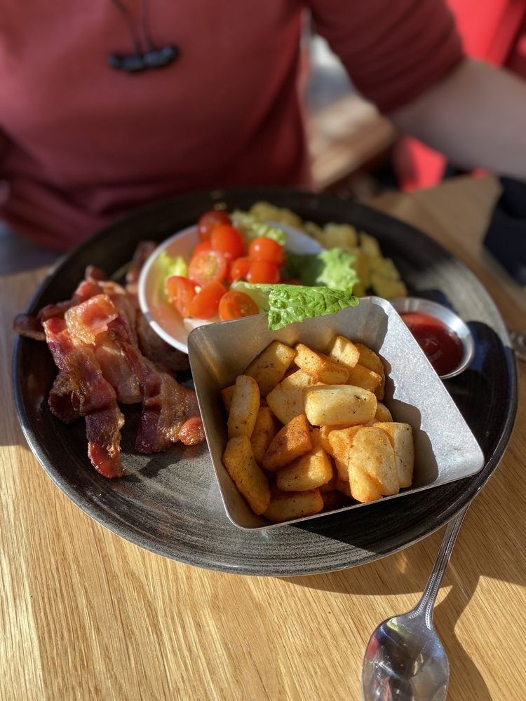 PACINI - Updated October 2025 - 121 Photos & 111 Reviews - 345 Banff ...