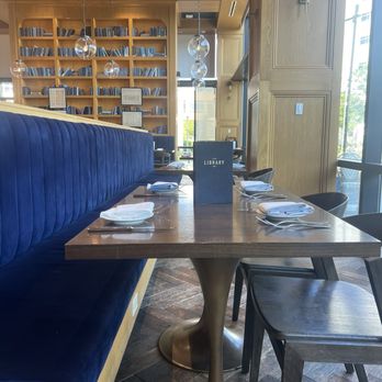 THE LIBRARY - Updated June 2024 - 2052 Photos & 1048 Reviews - 600 5th ...