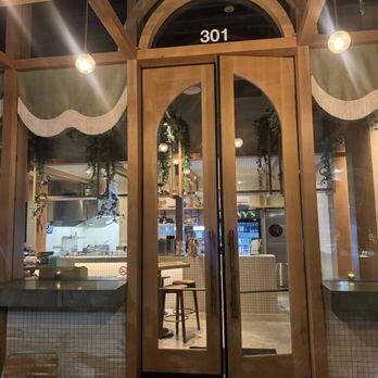 POWDER ROOM - Updated August 2025 - 16 Photos & 110 Reviews - 301 West ...