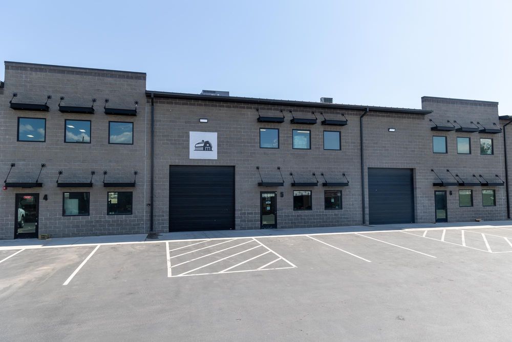 REDMOND HERITAGE FARM STORE - Updated October 2025 - 445 N 2000th W ...